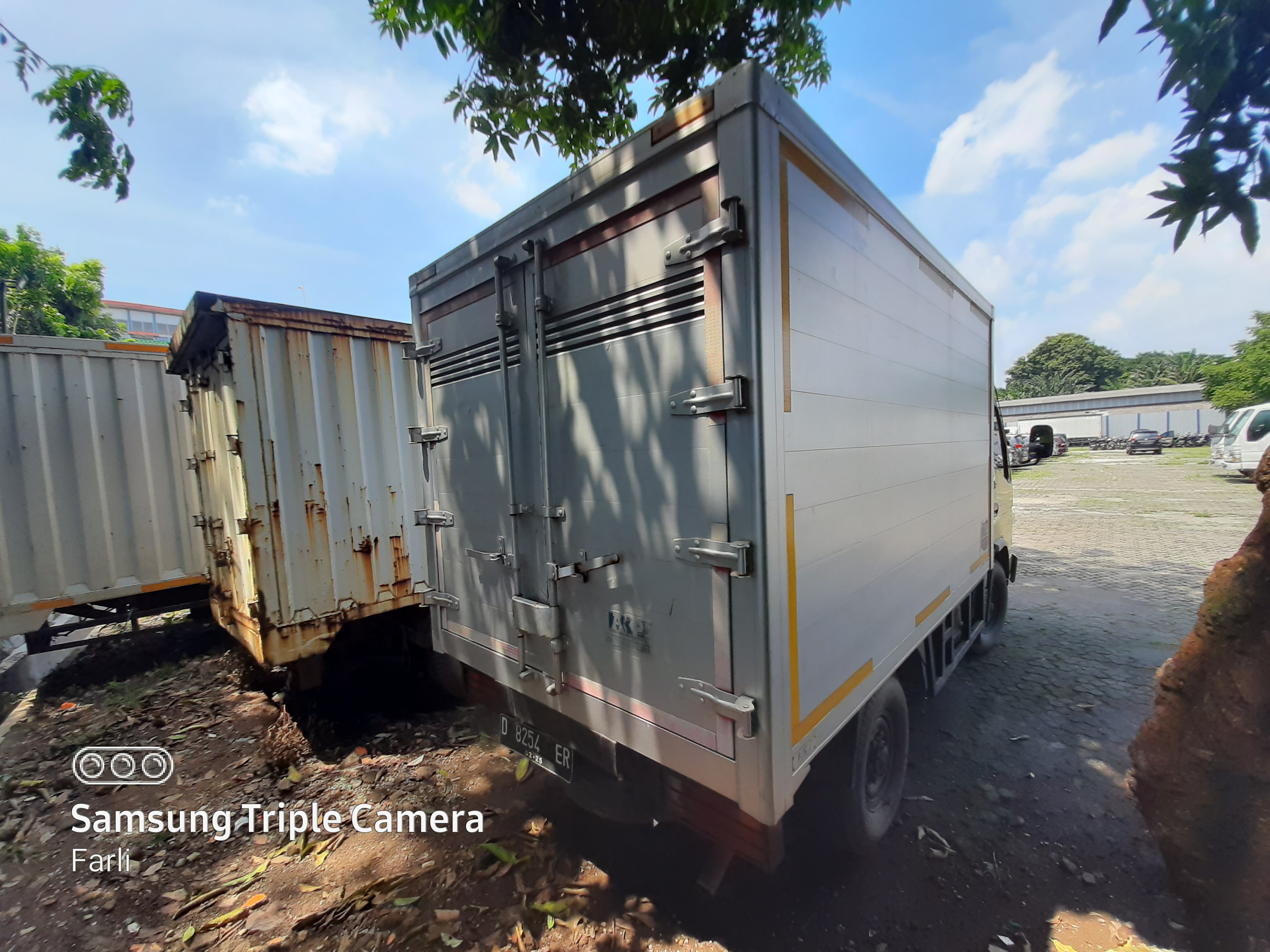 Lelang MITSUBISHI COLT DIESEL FE 71 BOX harga Rp. 133.000.000 | AUKSI