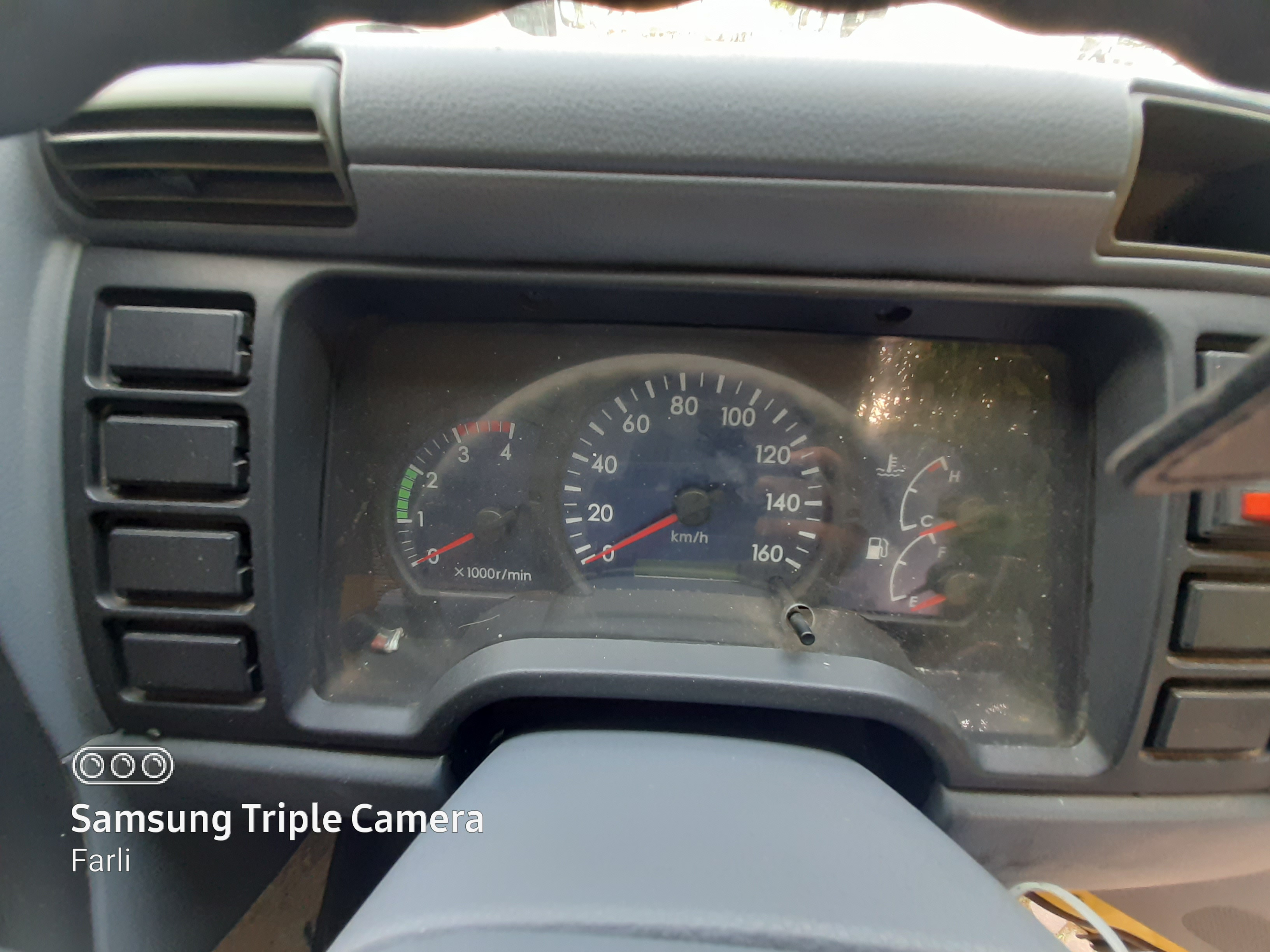 Lelang MITSUBISHI COLT DIESEL FE 71 BOX harga Rp. 133.000.000 | AUKSI